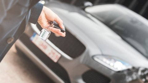 Aanbod: auto, bestel- of vrachtwagen, motor en meer